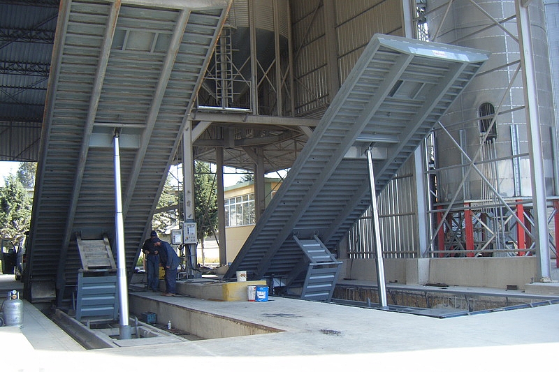 10m Concrete Canal Type Unloading Platform | Yılmaz Kardeş Unloading ...