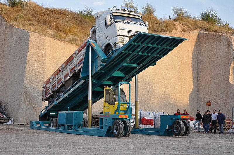 Mobile Type Discharge Platforms | Yılmaz Kardeş Unloading Platform