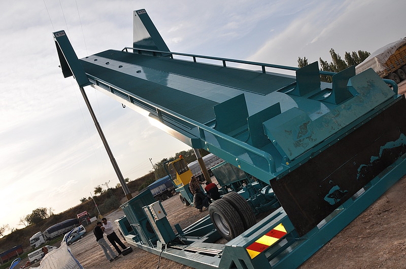 MOBILE TRUCK AND CAMION DISCHARGE PLATFORM | Yılmaz Kardeş Unloading ...
