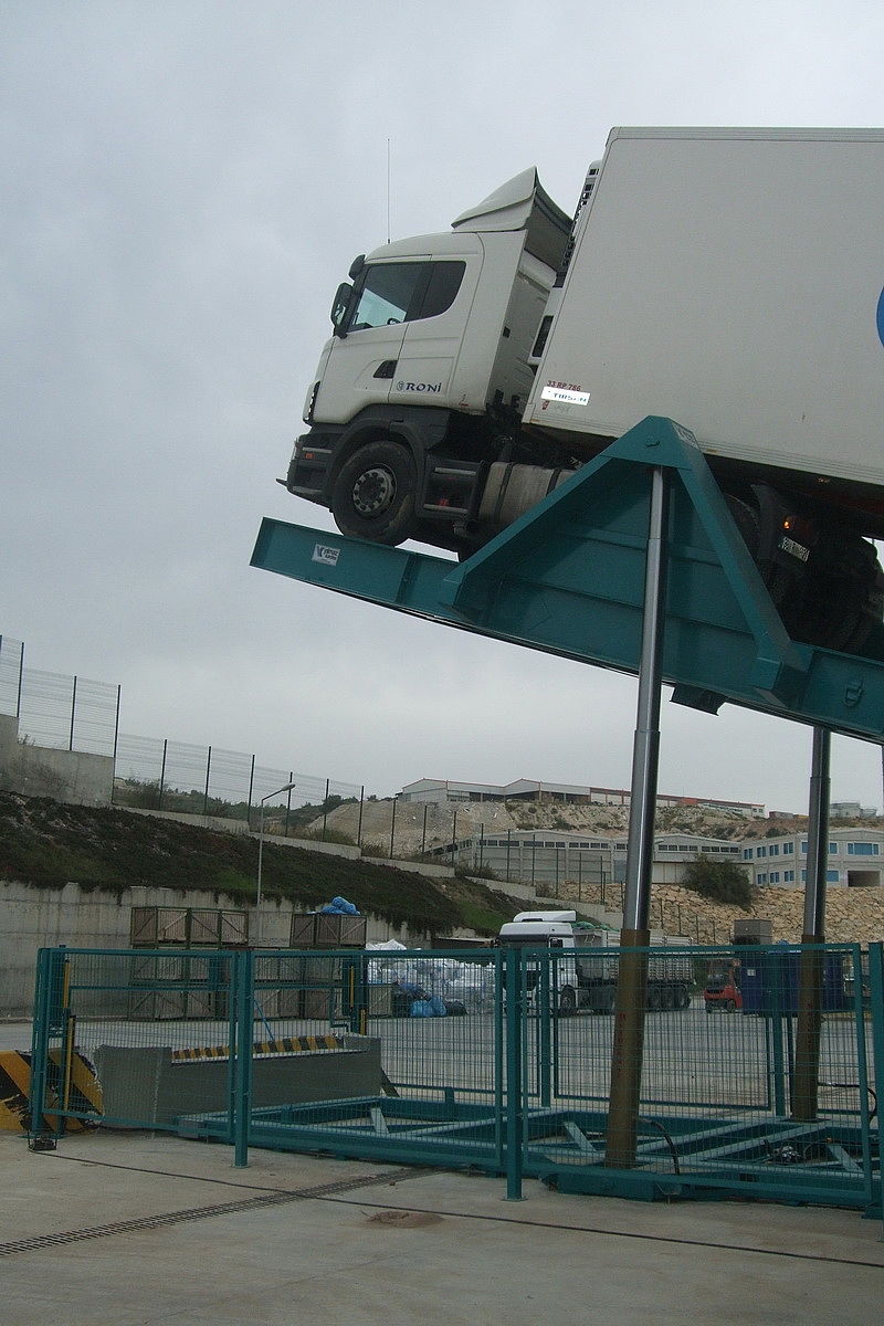 16m On-Ground Discharge Platform | Yılmaz Kardeş Unloading Platform